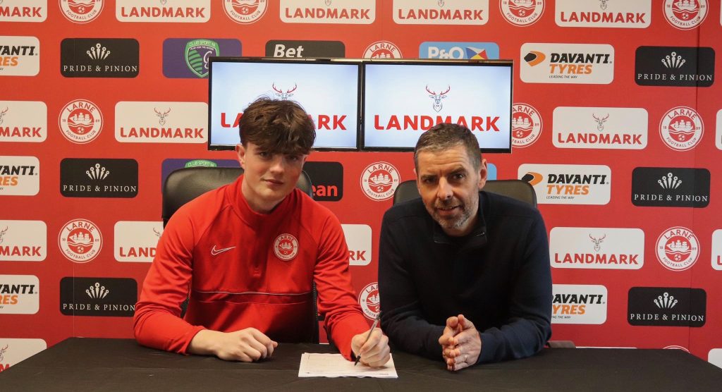 Conall Curran becomes latest Scholar to turn pro | Larne FC