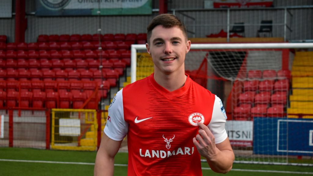 Thomas Maguire joins the Invermen | Larne FC