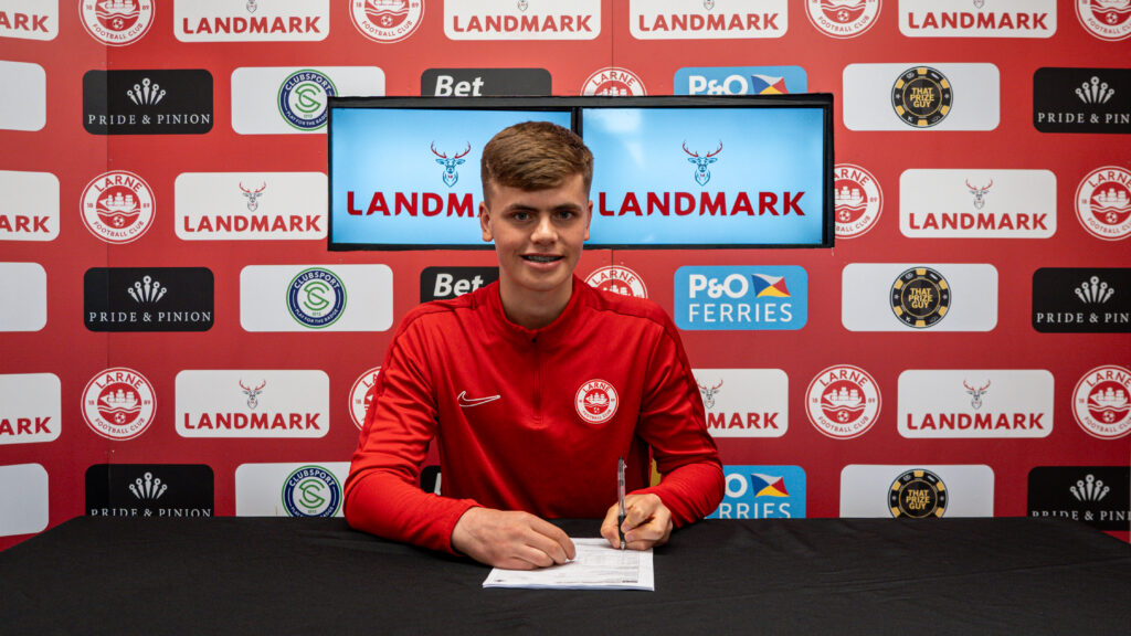 James Simpson signs professional contract | Larne FC