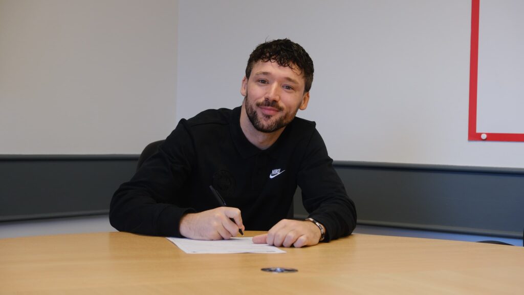 Cosgrove extends stay at Inver Park | Larne FC